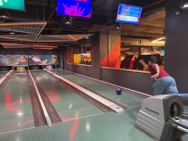 Bowling in Mumbai Starting at ₹ 200 | Best Bowling Alleys